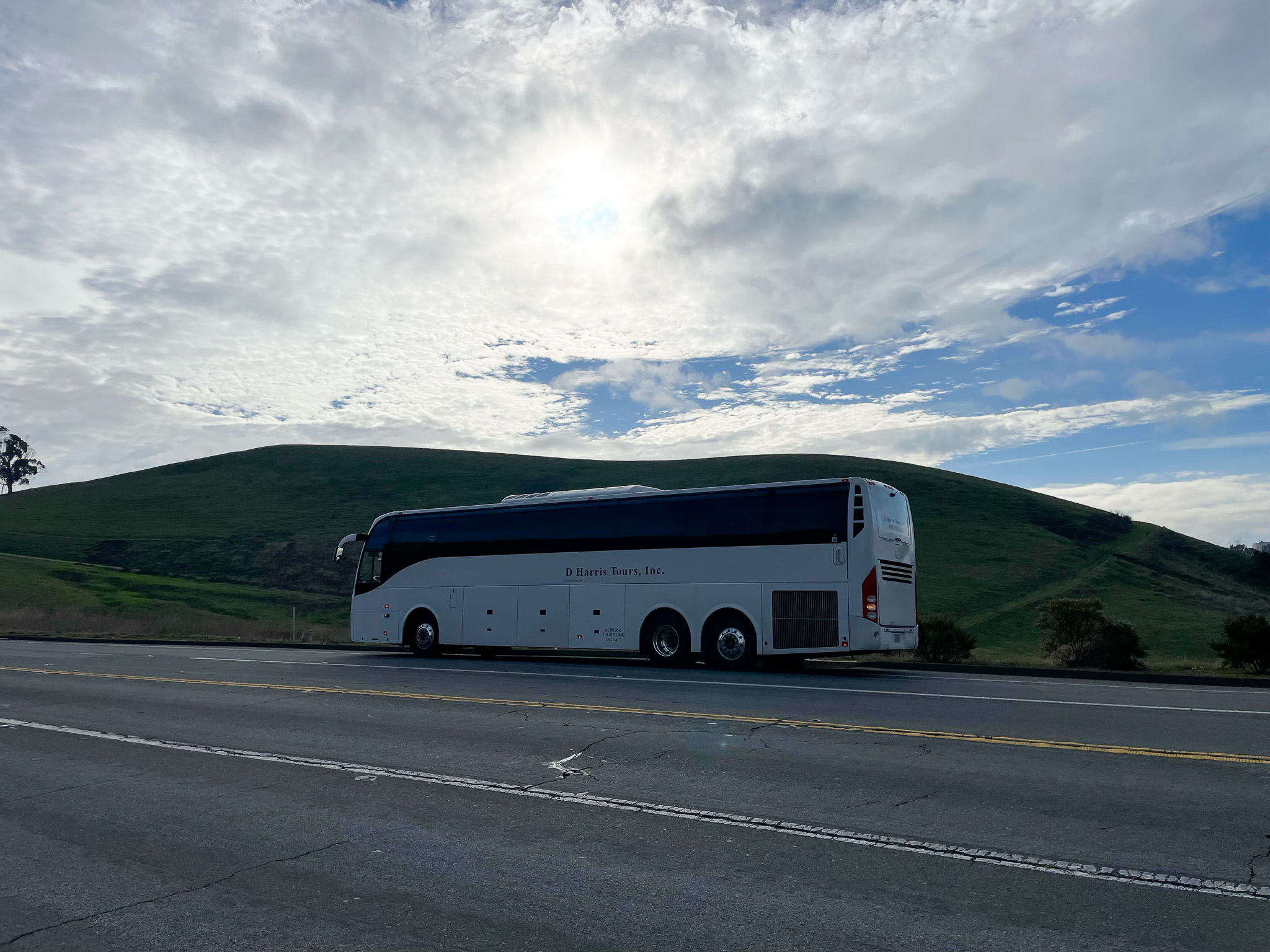 D Harris Tours & Bus Rentals