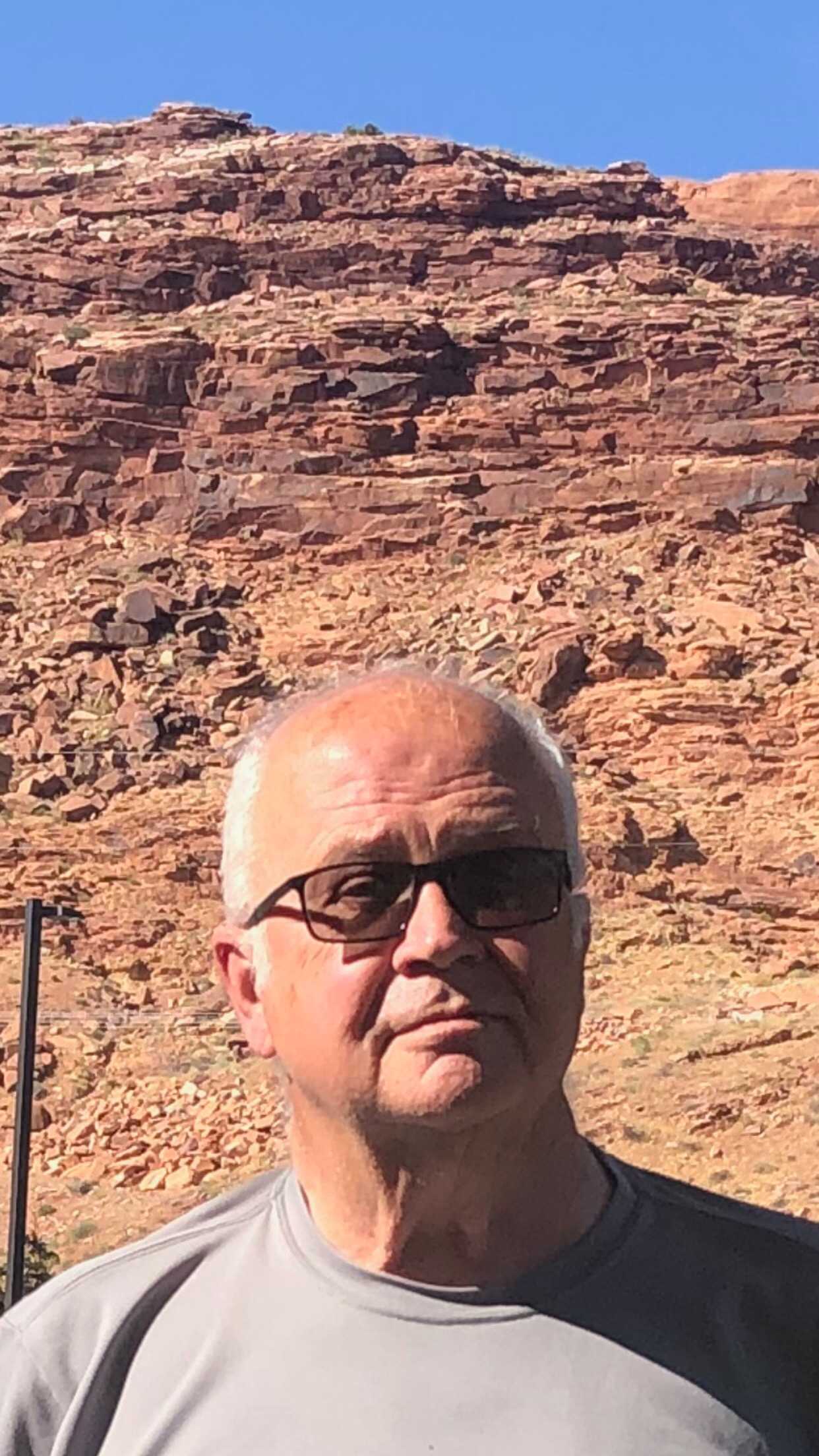 D Harris Tours & Bus Rentals